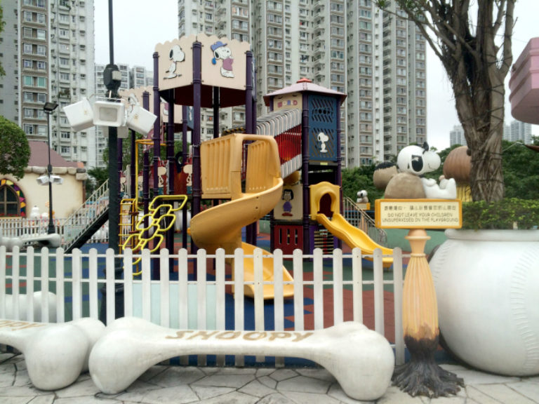 ULTIMATE GUIDE TO SNOOPY WORLD HONG KONG