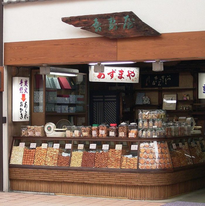 TOP 15 BEST JAPANESE CANDY TO DEVOUR IN 2021!